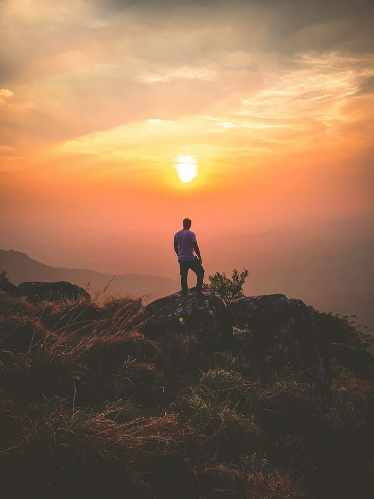 84 Short Deep Quotes To Know Before You Hit Your 20s