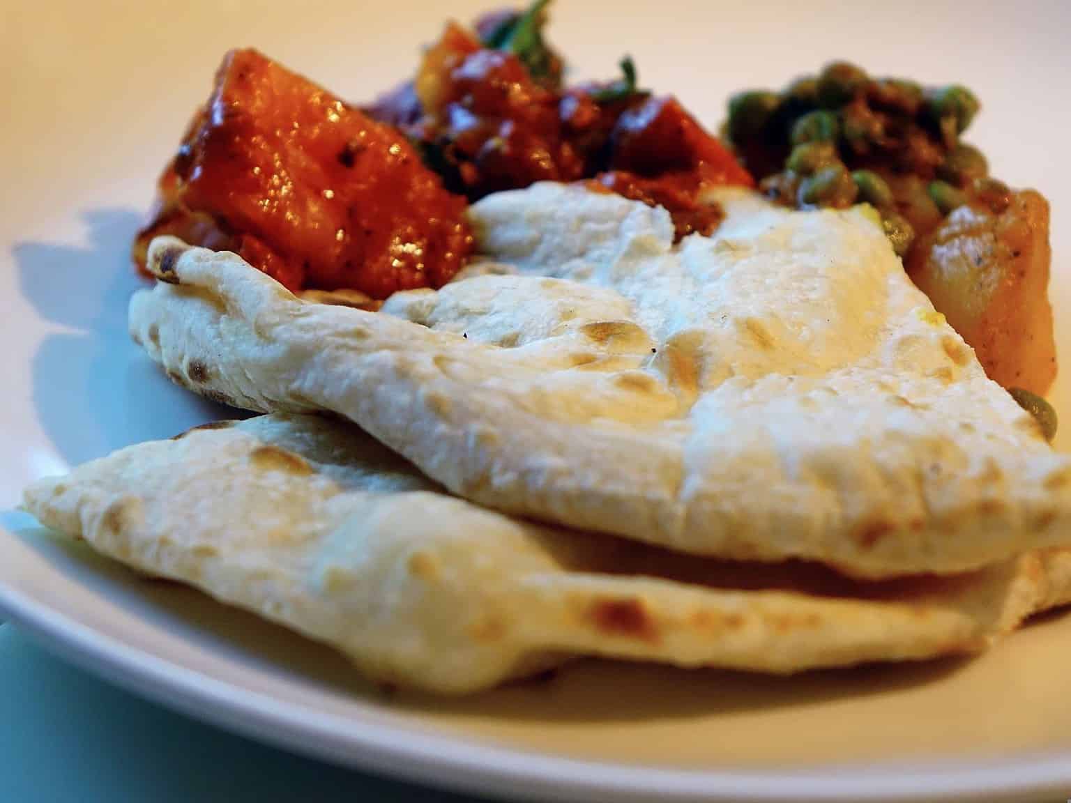Indian Breads: 9 Famous Indian Breads To Try