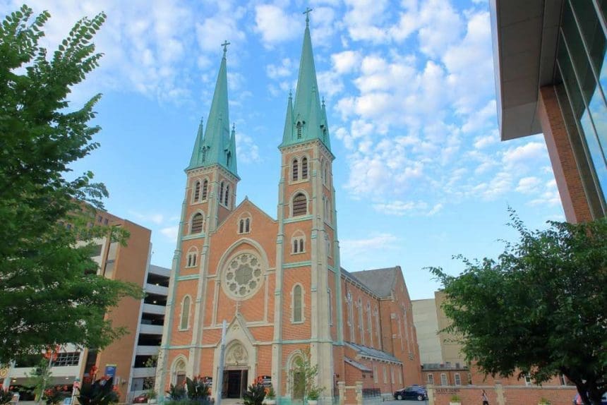 10 Beautiful Churches in Indianapolis - Icy Tales