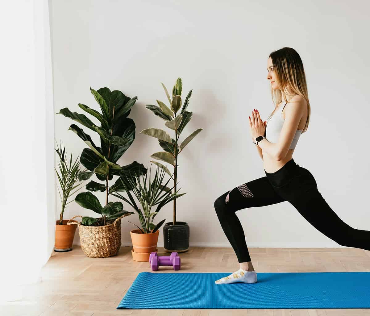 Mastering The Crescent Moon Pose: Steps And Pro Tips - Icy Tales