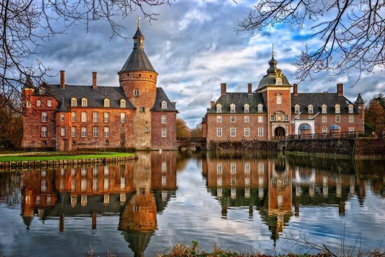 How To Build A Castle? Follow These 10 Steps To Build Your Dreamy Abode