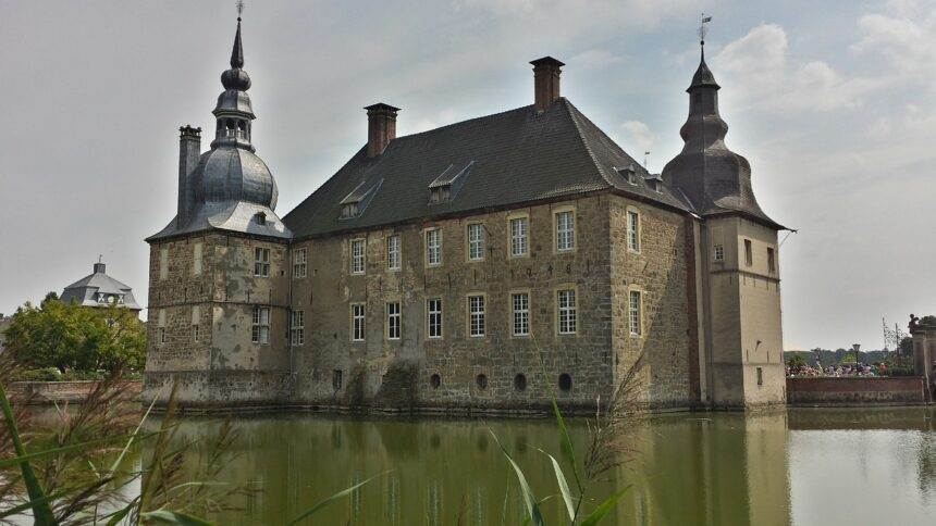 How To Build A Castle? Follow These 10 Steps To Build Your Dreamy Abode